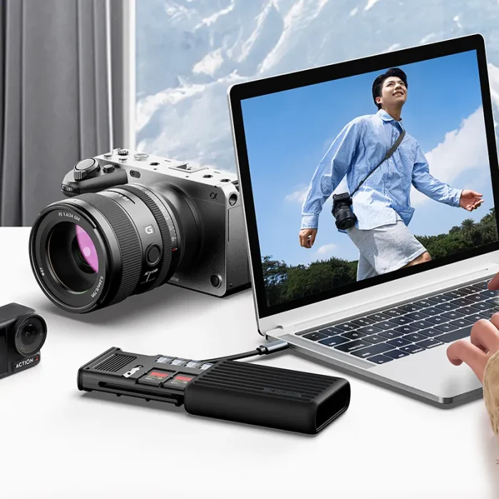 Ulanzi MCR-02 Multifunctional High Speed Card Reader - Camerajoint Store